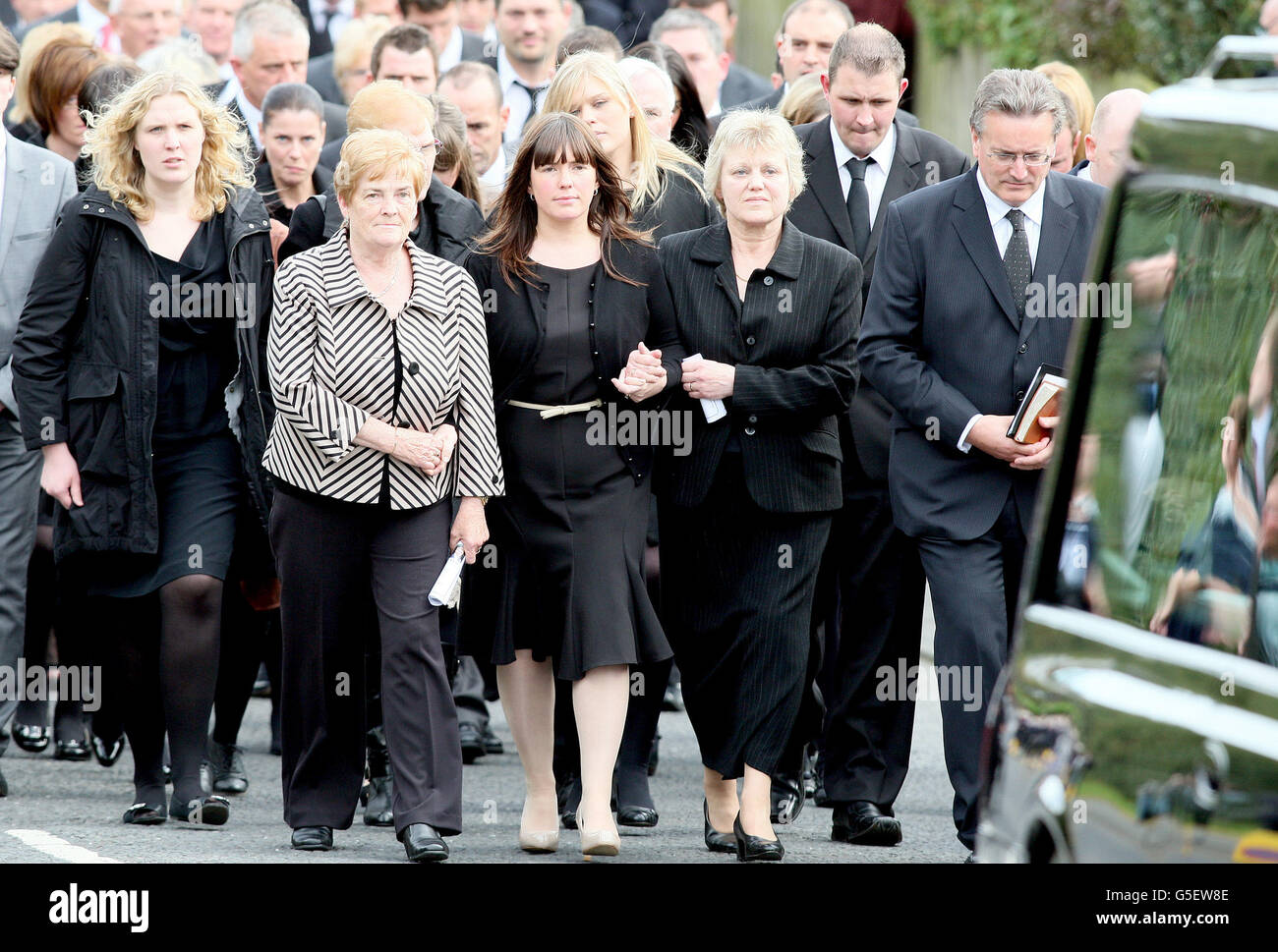 With her mother essie spence centre with grahams wife hi-res stock ...
