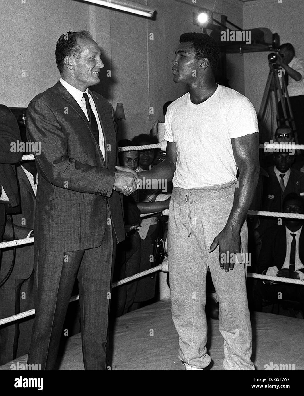 Ali Celebrates His 60th Birthday High Resolution Stock Photography and ...