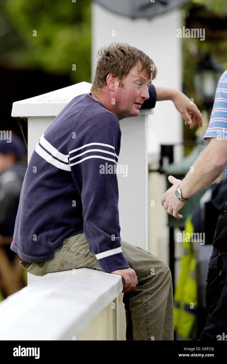 Anthony wards father mark ryan outside house in harrison place hi-res ...