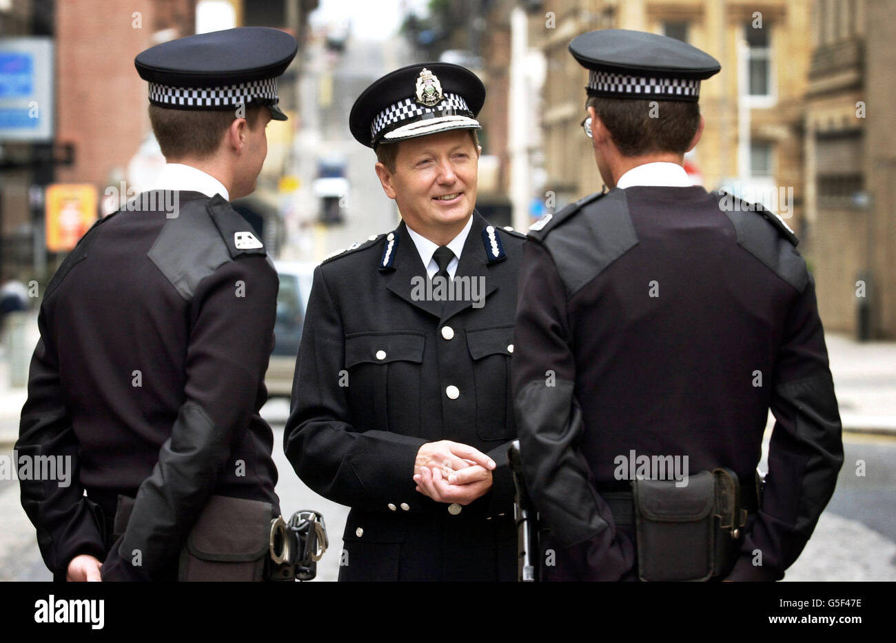 Strathclyde Police's new Chief Constable Willie Rae speaks to PCs Alex ...