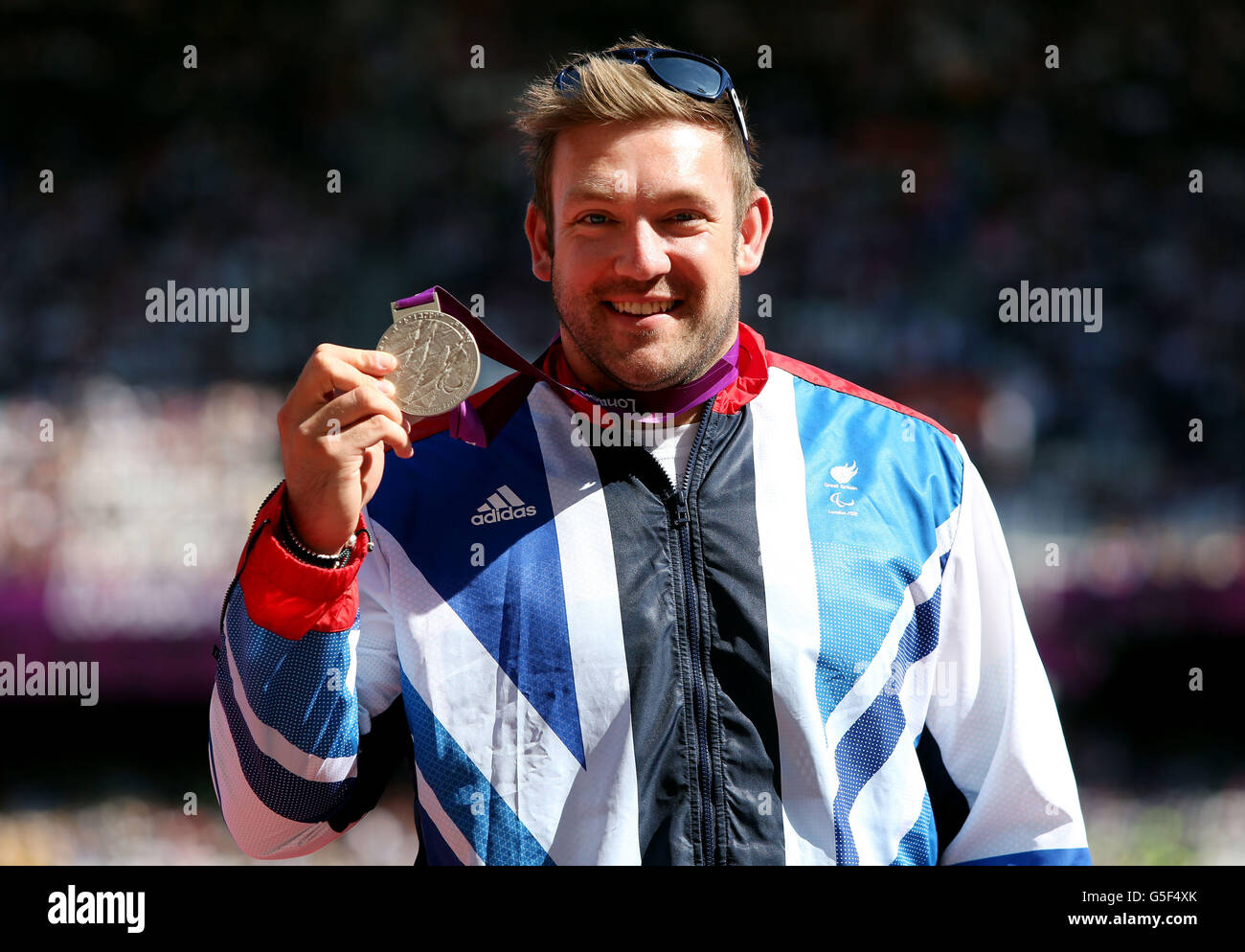 Great Britain's Dan Greaves celebrates his silver medal in the Men's ...