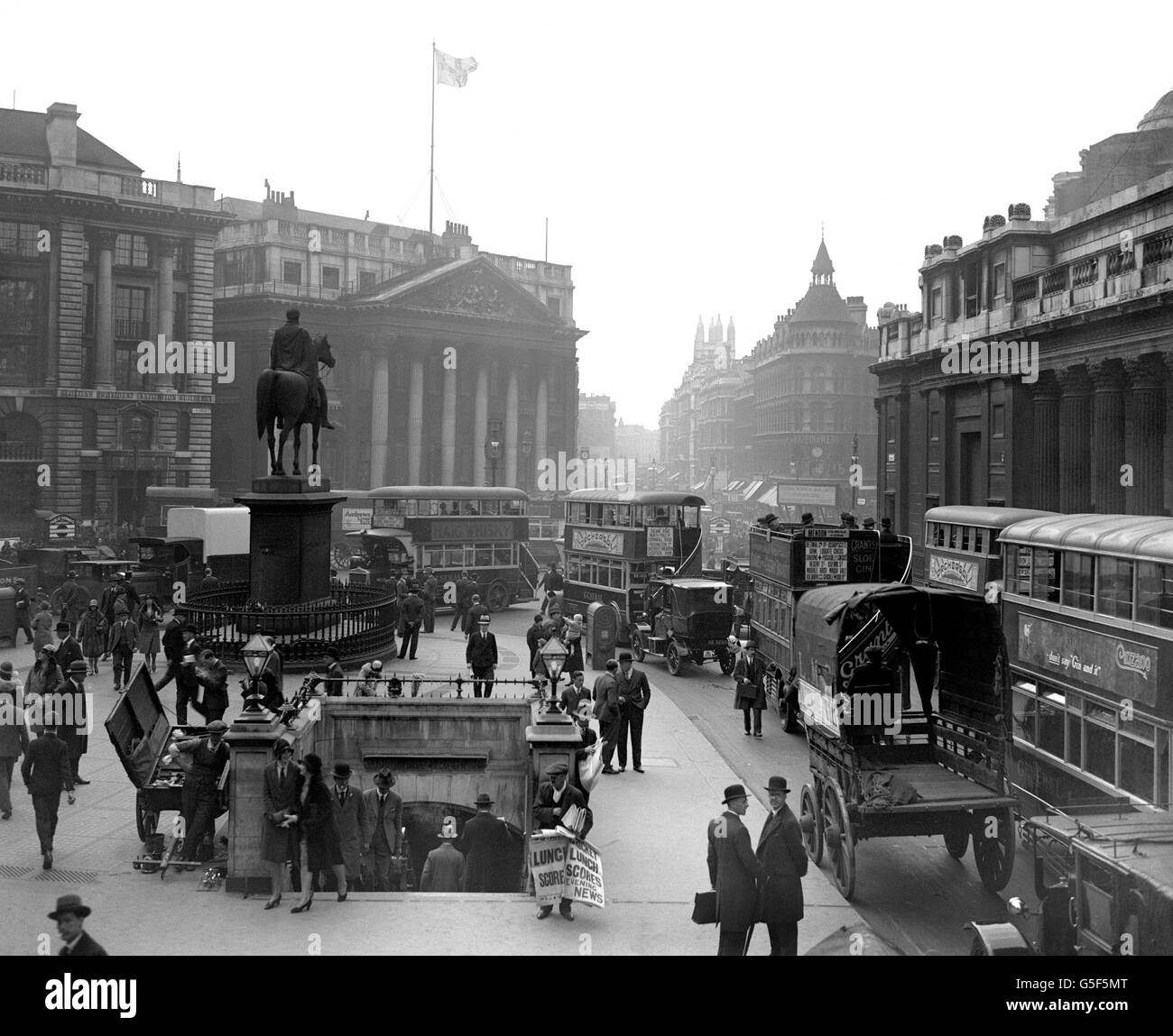 Landmarksbook Black and White Stock Photos & Images - Alamy