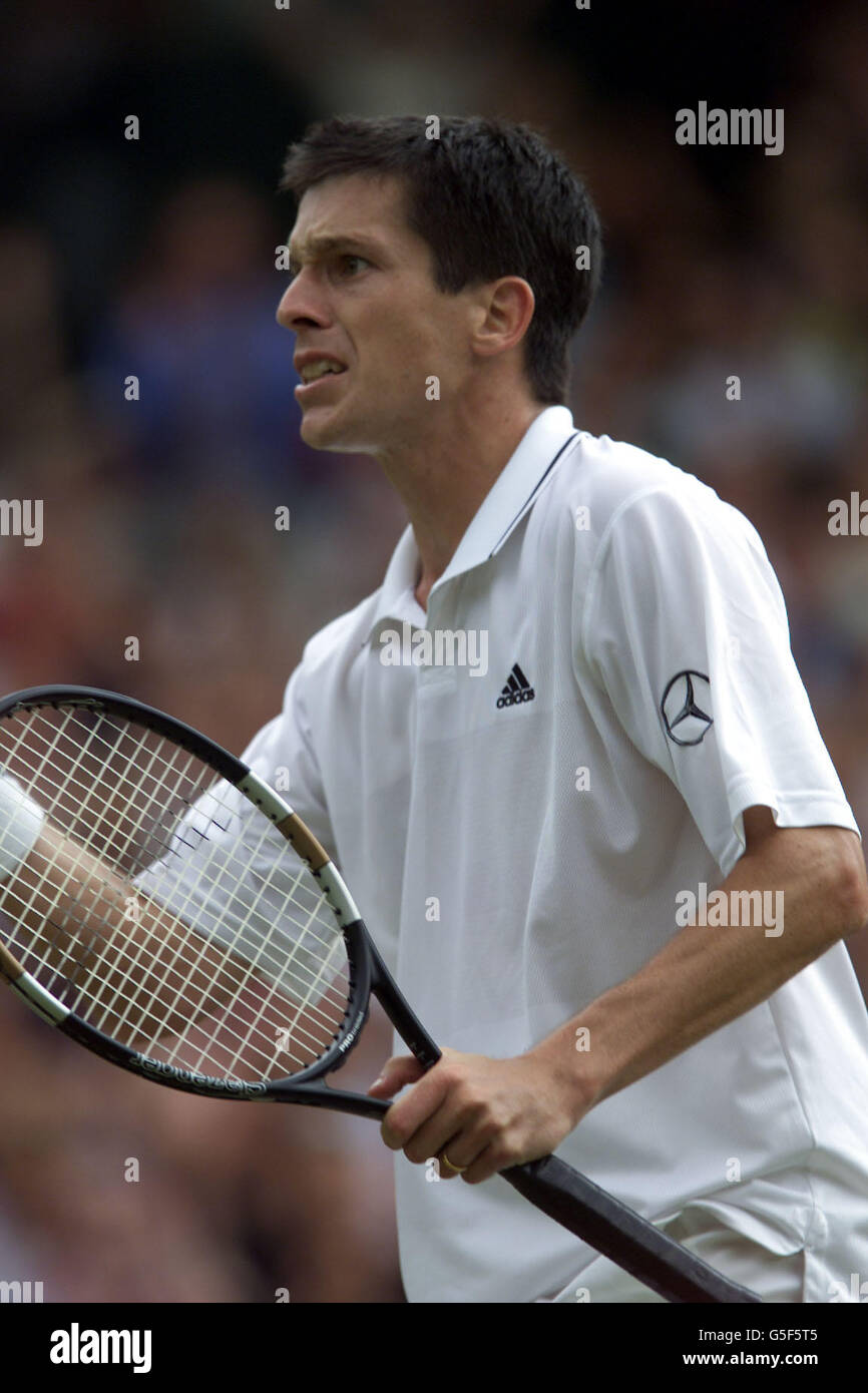 Tim henman celebrates winning the third set hi-res stock photography ...
