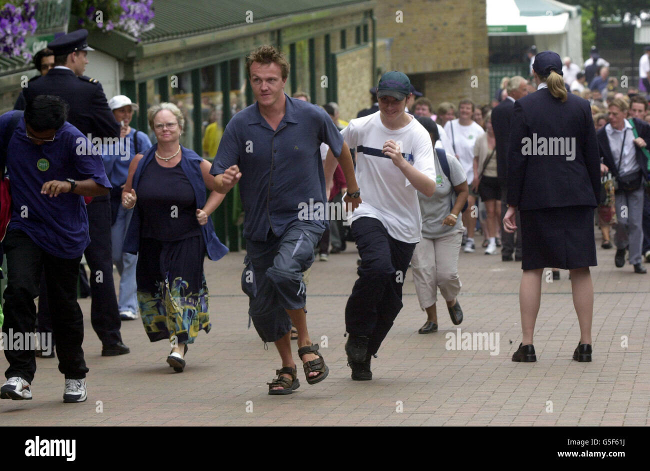 WIMBLEDON Henman Hill 3 Stock Photo - Alamy