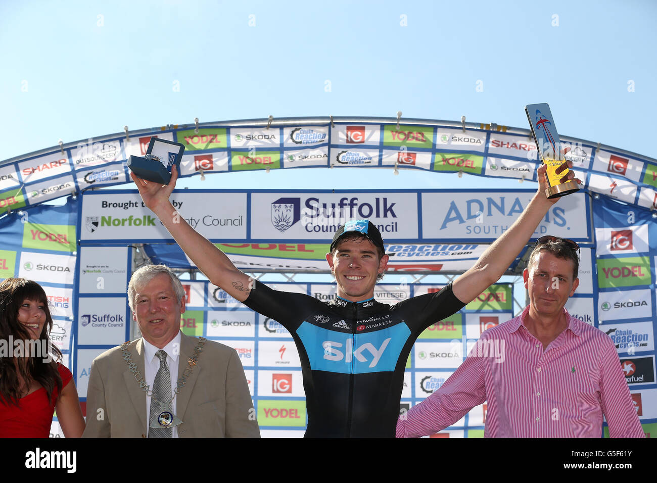 Team skys luke rowe celebrates winning stage one tour britain hi-res ...