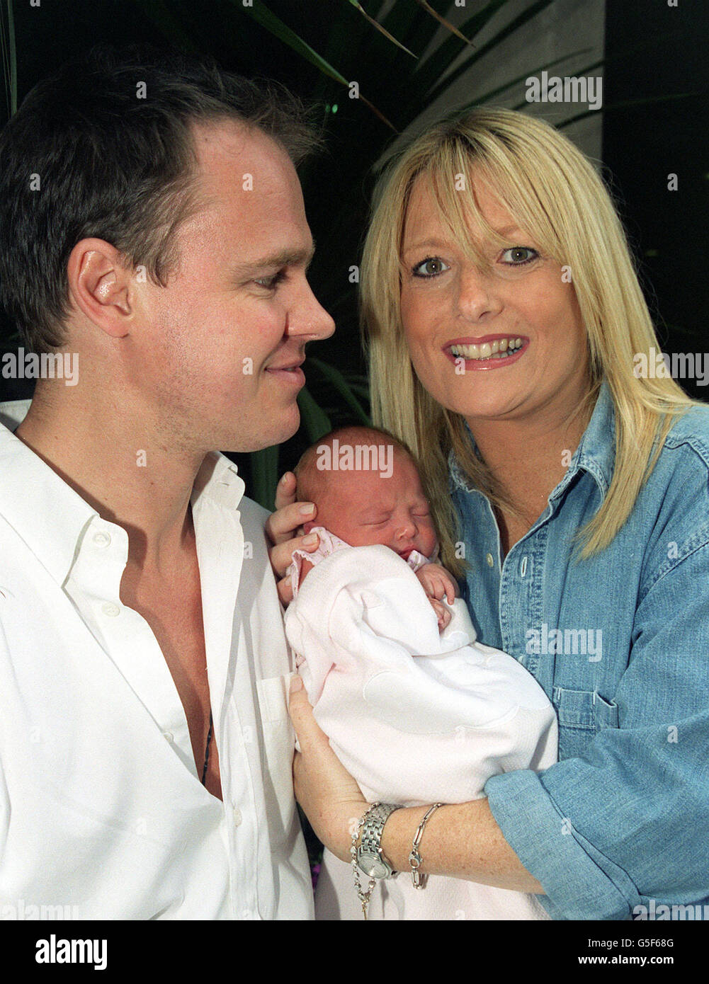 Tv presenter gaby roslin and her husband colin peel hi-res stock ...