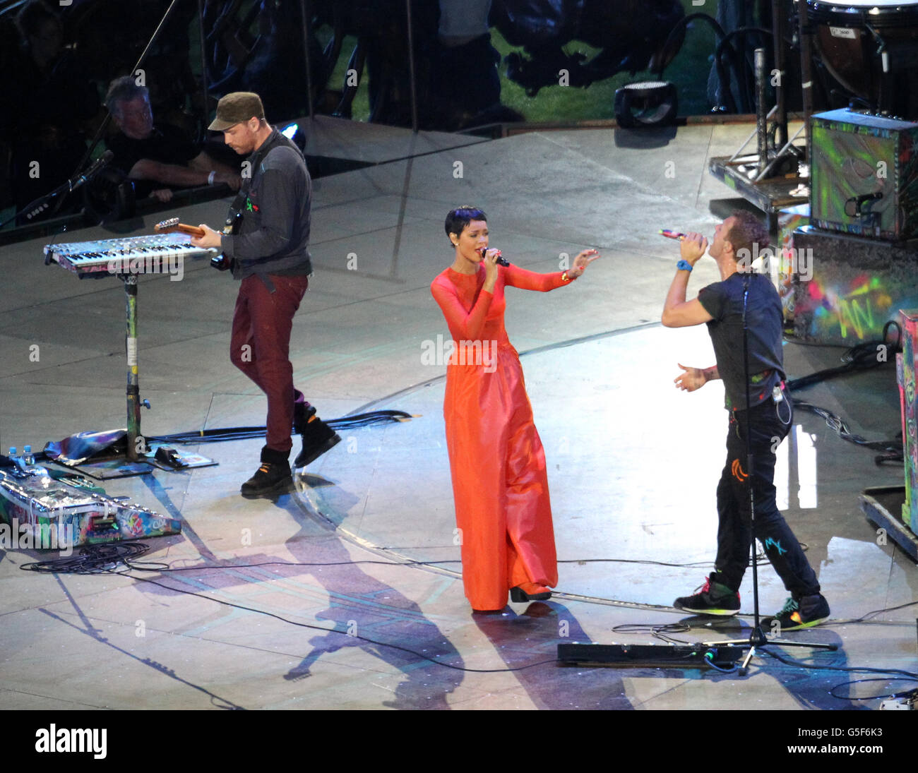 Rhianna and Chris Martin during the closing ceremony at the Olympic ...