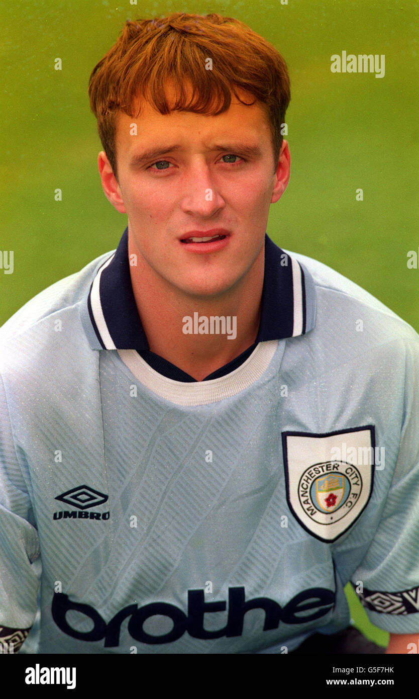 Nicky summerbee hi-res stock photography and images - Alamy