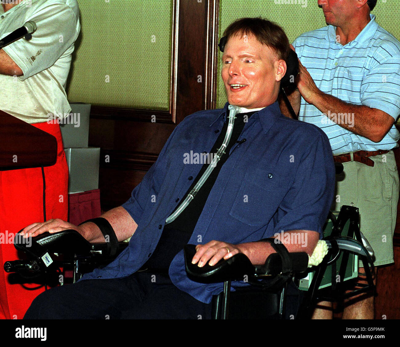 Christopher reeve wheelchair hi-res stock photography and images - Alamy