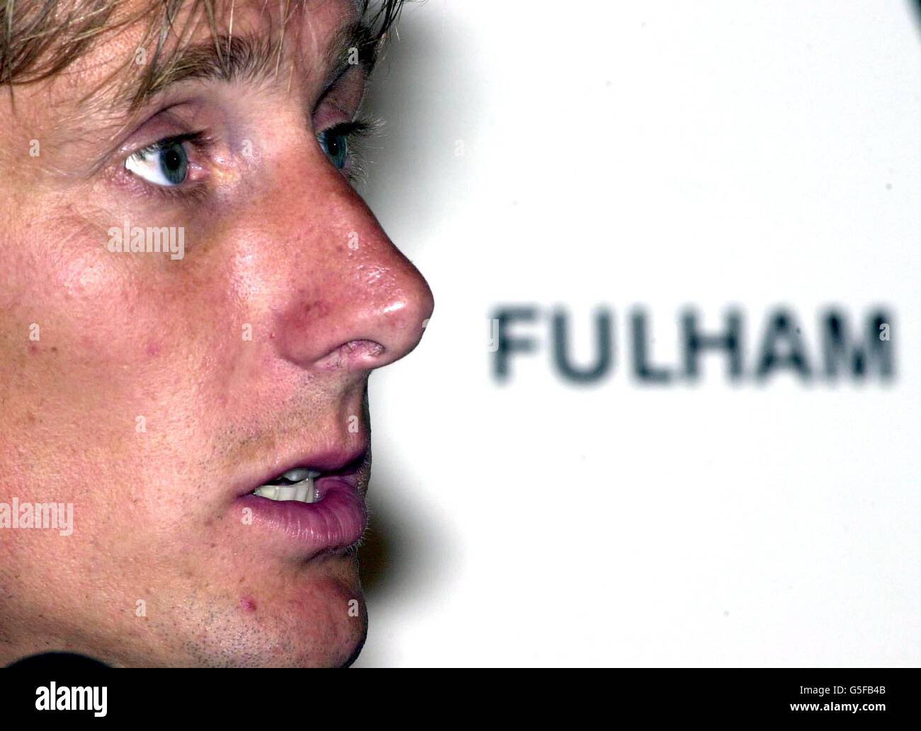 Dutch international goalkeeper Edwin Van der Sar during a press ...