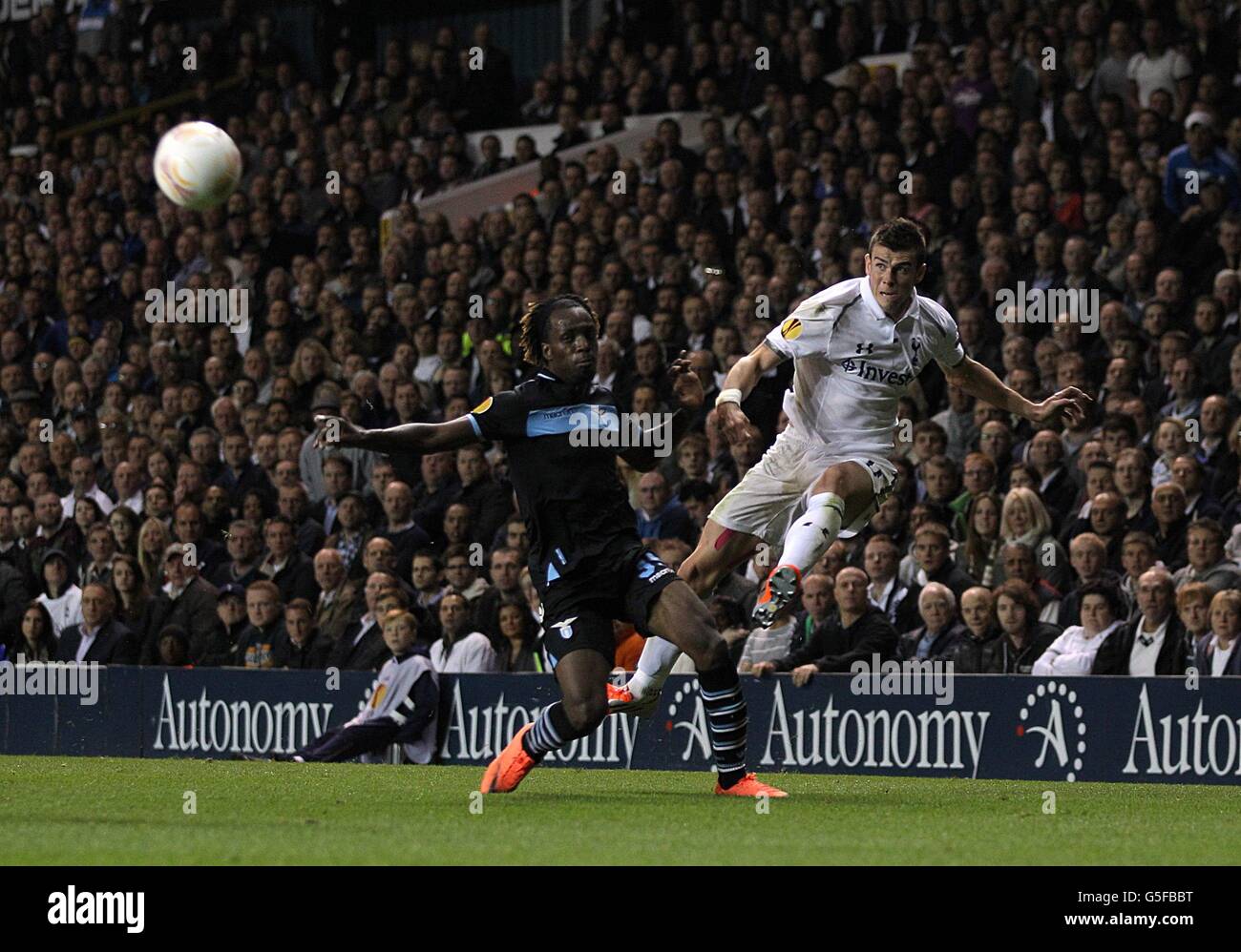 Tottenham Hotspur's Gareth Bale crosses the ball into the box during ...