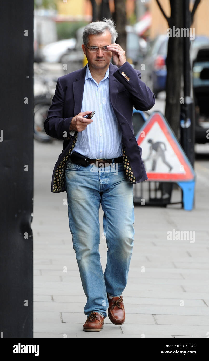 Lib Dem MP Chris Huhne walks through the City of London, London Stock ...