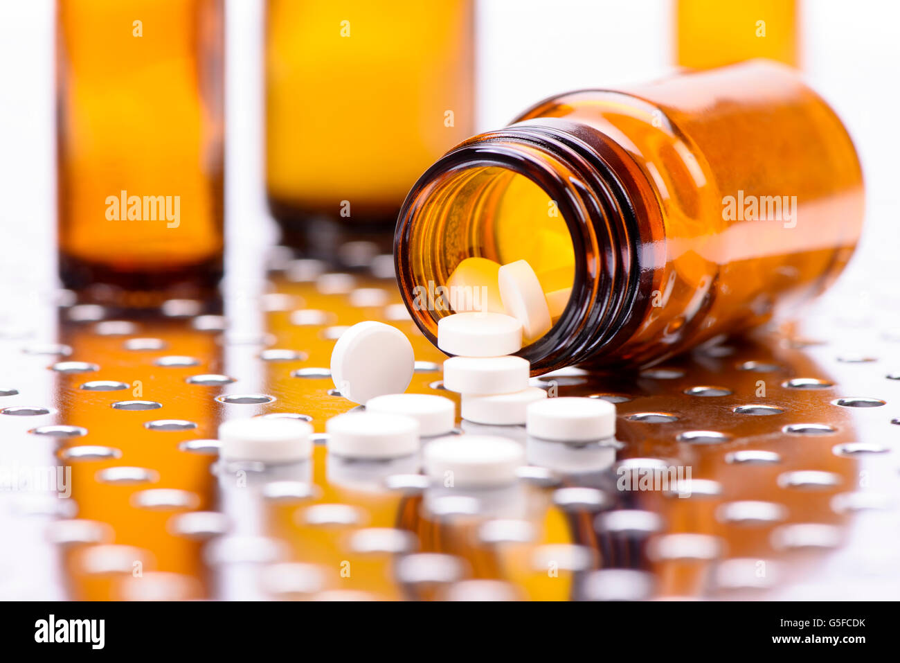 Medicine pill bottles hi-res stock photography and images - Alamy