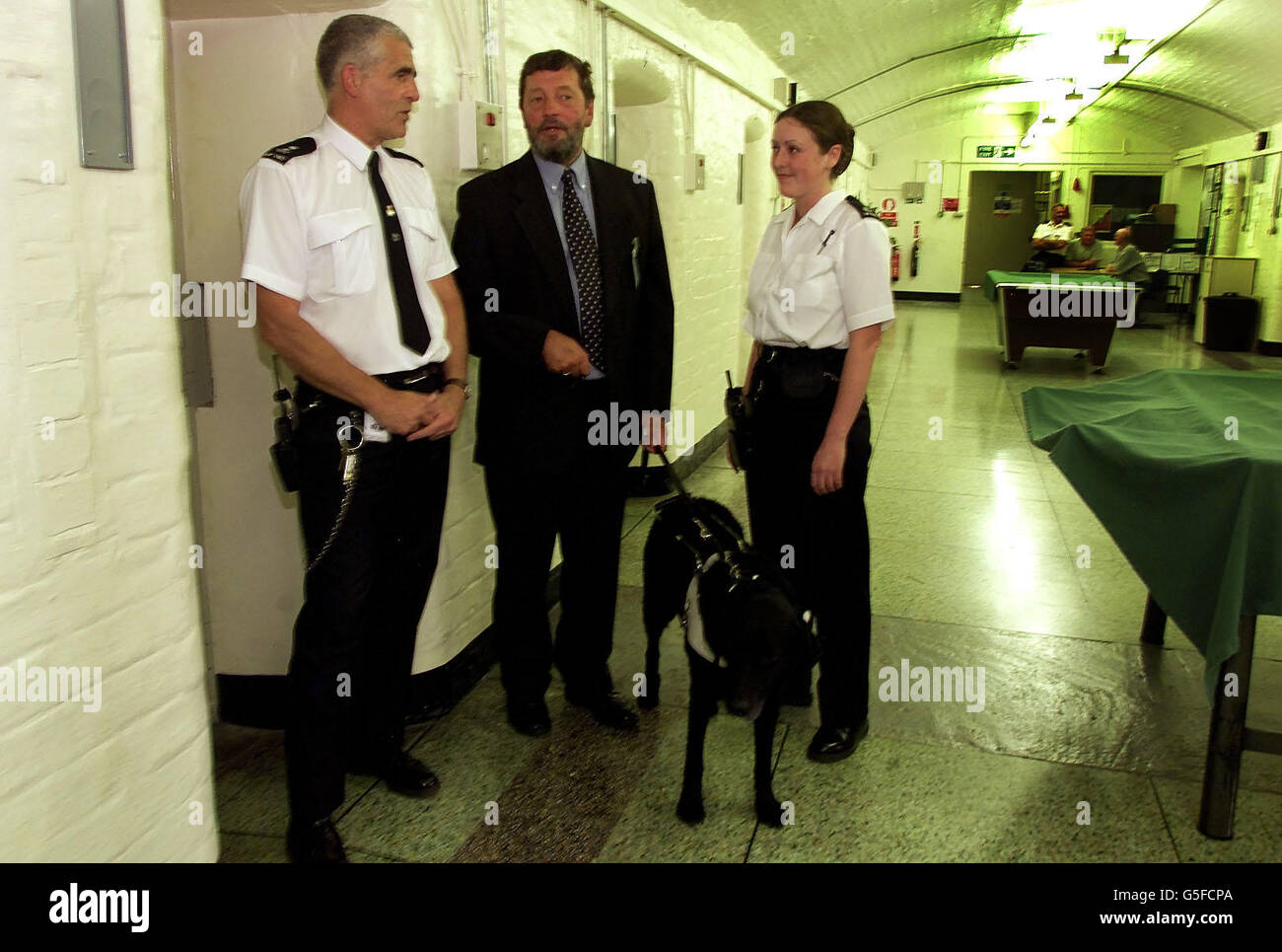 Home Secretary David Blunkett on D Wing at HMP Leeds, on his 2nd visit ...