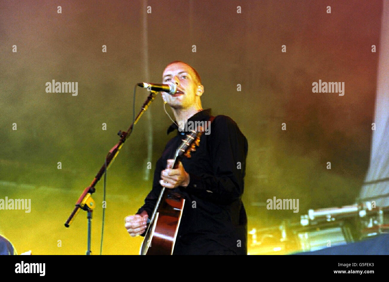 Lead singer of pop group coldplay hi-res stock photography and images ...