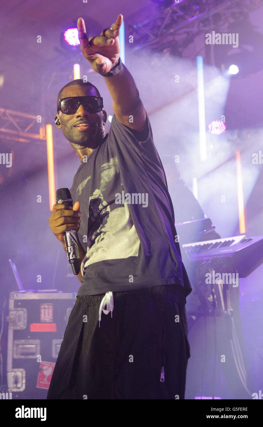 Wretch 32 performs arthurs day london gig senate house hi-res stock ...