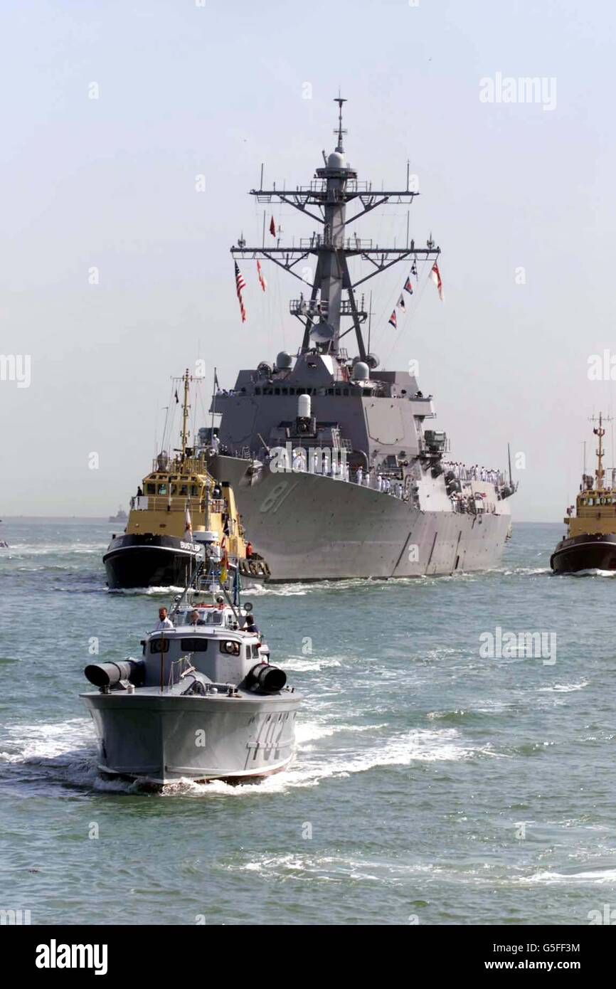 Uss winston s churchill hi-res stock photography and images - Alamy