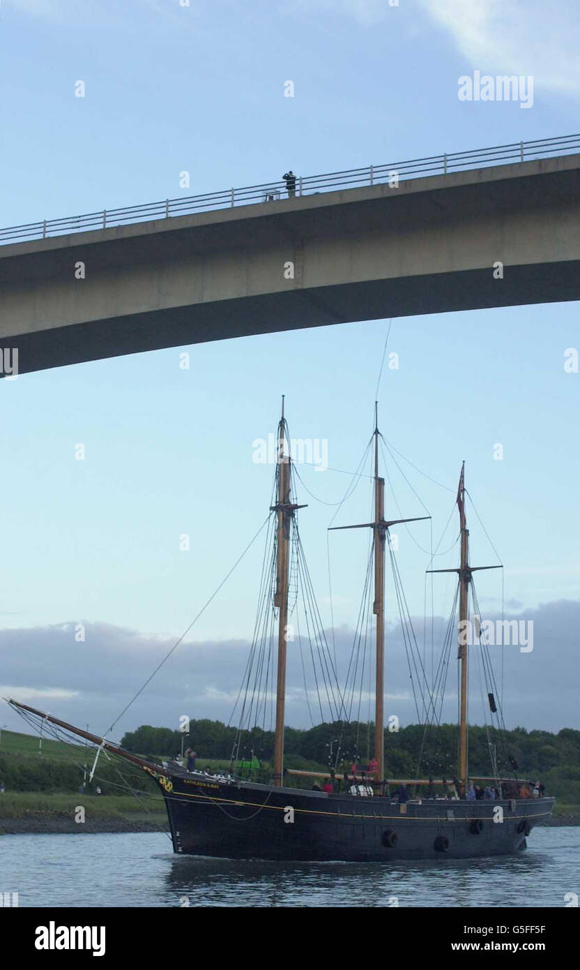 Mast sections hi-res stock photography and images - Alamy