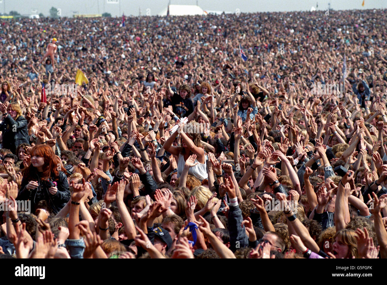 MONSTERS ROCK CONCERT CASTLE DONNINGTON Stock Photo - Alamy