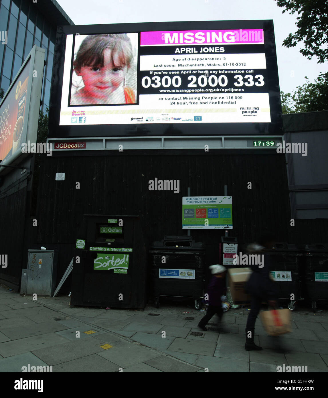 Girl missing billboard hi-res stock photography and images - Alamy