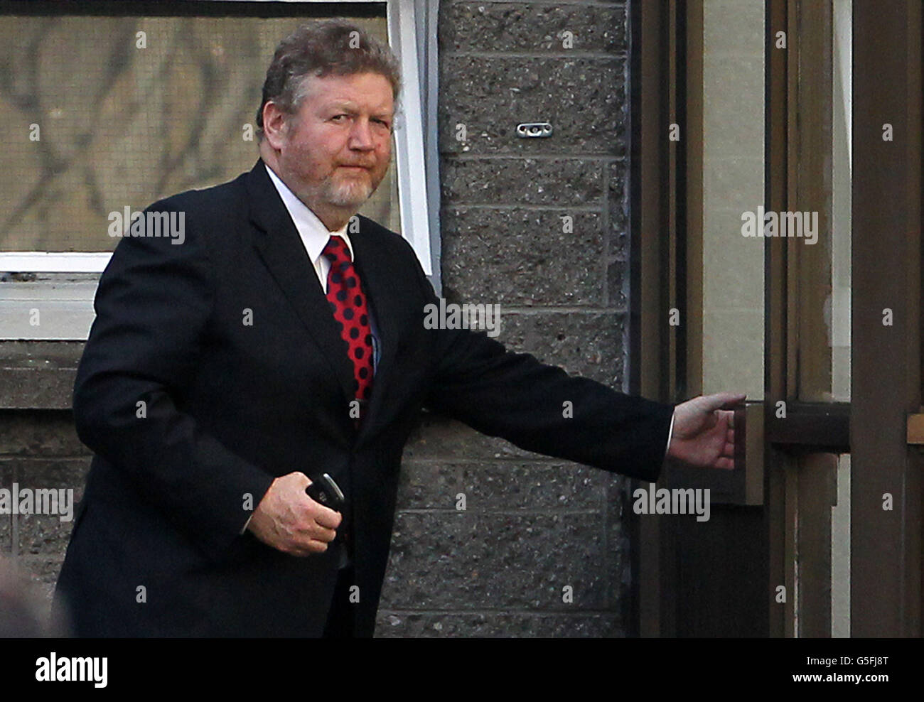 Health minister james reilly arrives leinster house hi-res stock ...