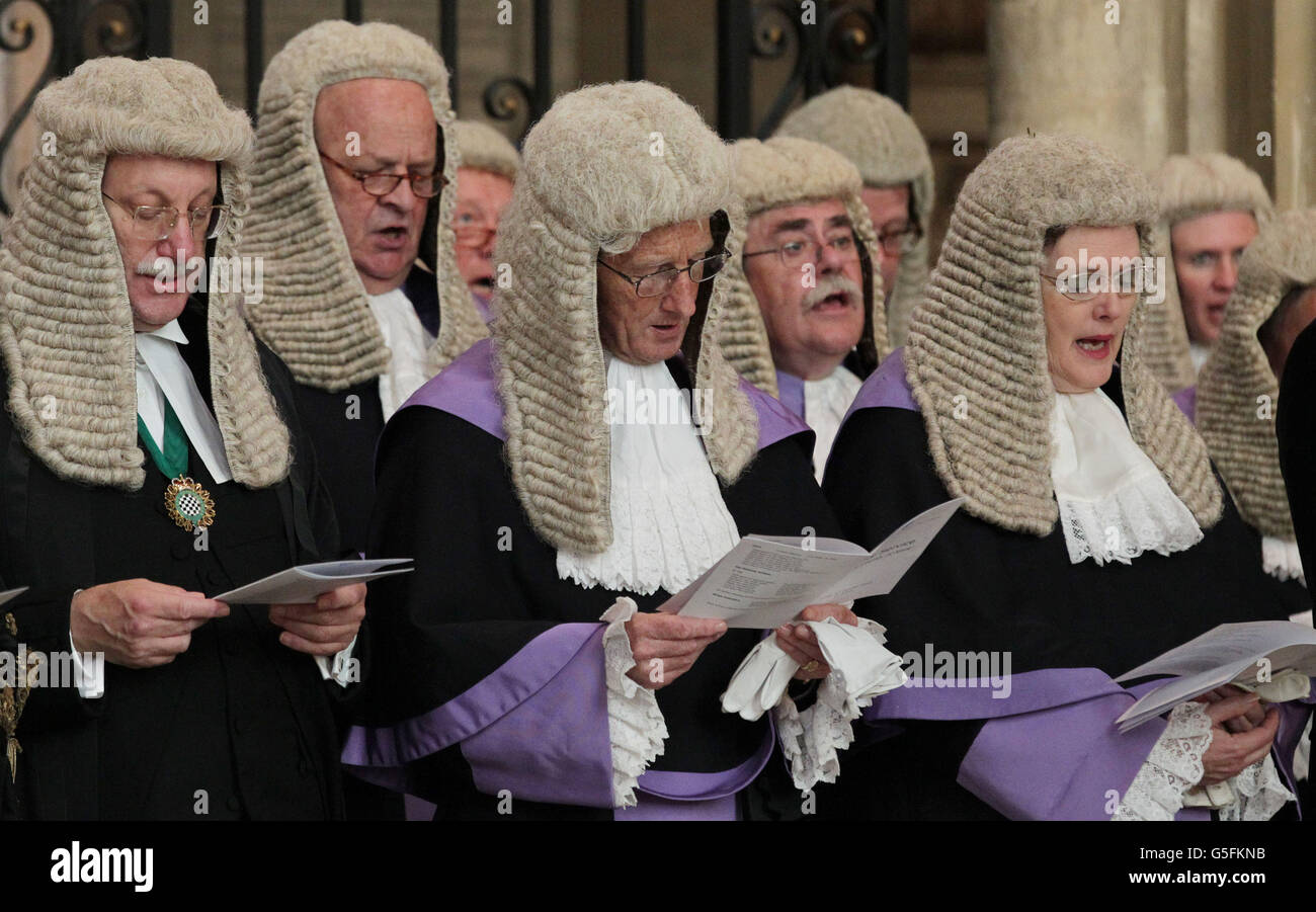 Judges sing hymn justice service in canterbury cathedral hi-res stock ...