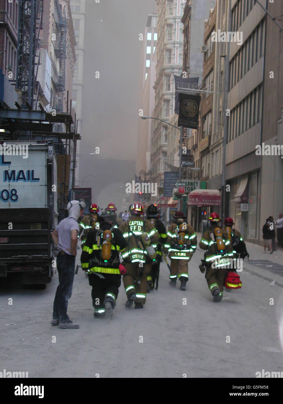 World trade center attack hi-res stock photography and images - Alamy