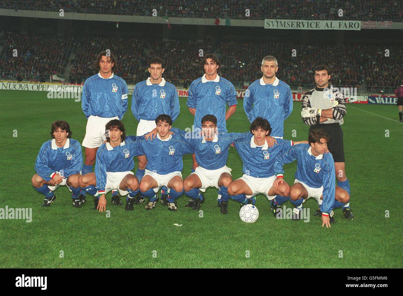 EURO 96 QUALIFIER SOCCER. ITALY TEAM GROUP Stock Photo - Alamy