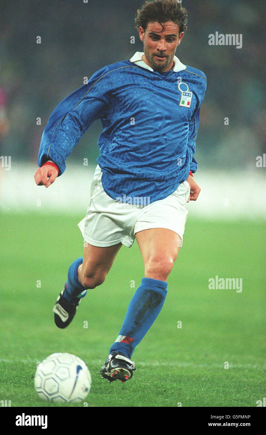 EURO 96 QUALIFIER SOCCER. MARCO SIMONE, ITALY ***** I v U Stock Photo ...