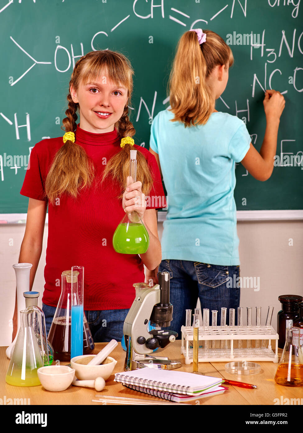 Children in chemistry class Stock Photo - Alamy