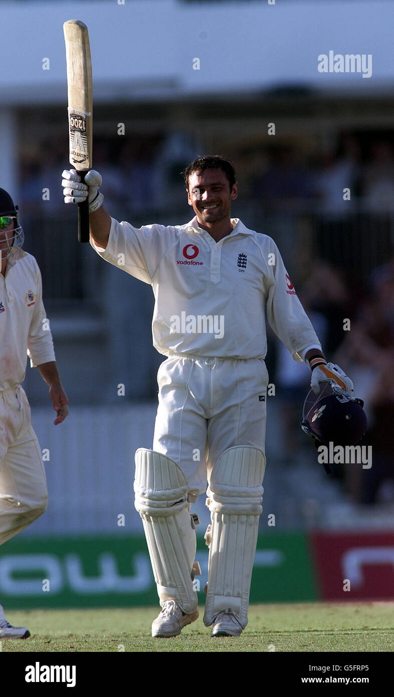Mark Ramprakash salutes the crowd on reaching his 100 against Australia ...