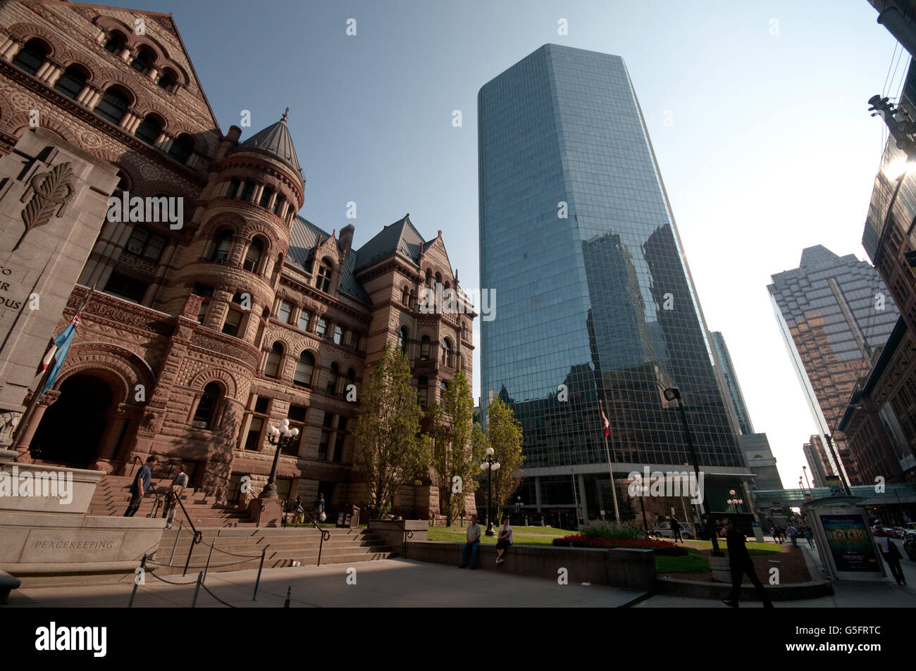 Toronto city council city hall hi-res stock photography and images - Alamy