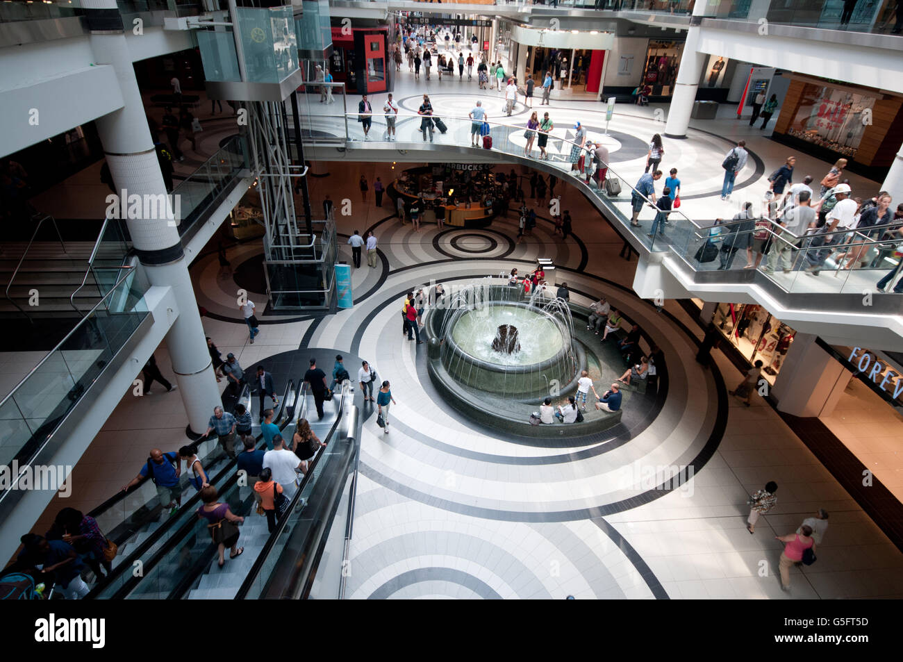 Mall elevators lift hi-res stock photography and images - Alamy