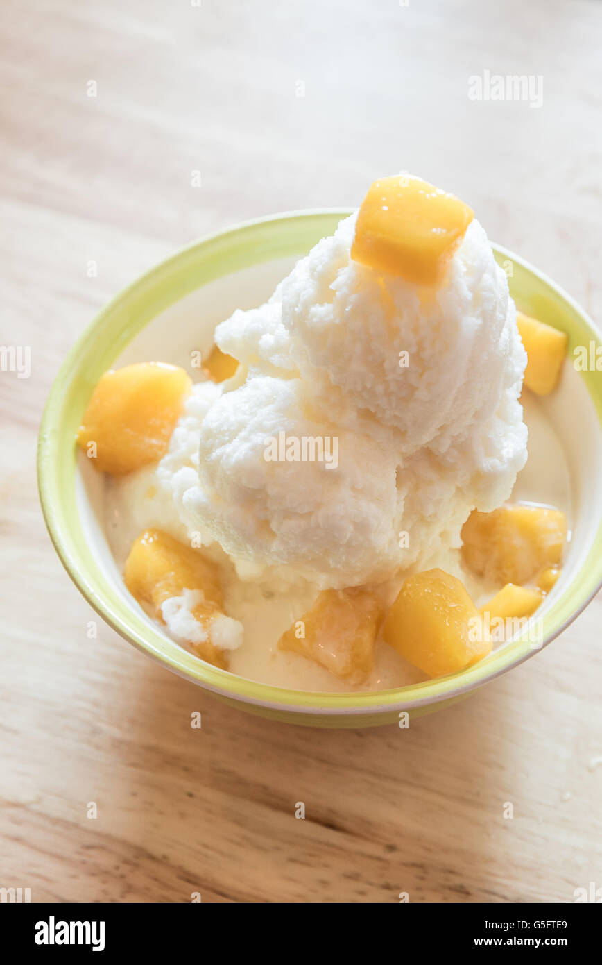 Mango bingsu on table, Korean dessert Stock Photo - Alamy