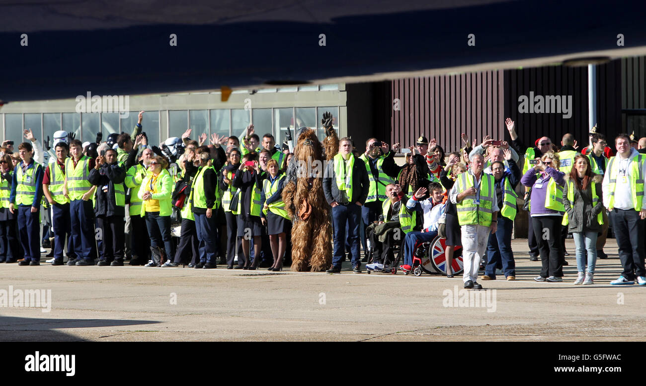 Staff wave off the British Airways Dreamflight at Heathrow Airport ...