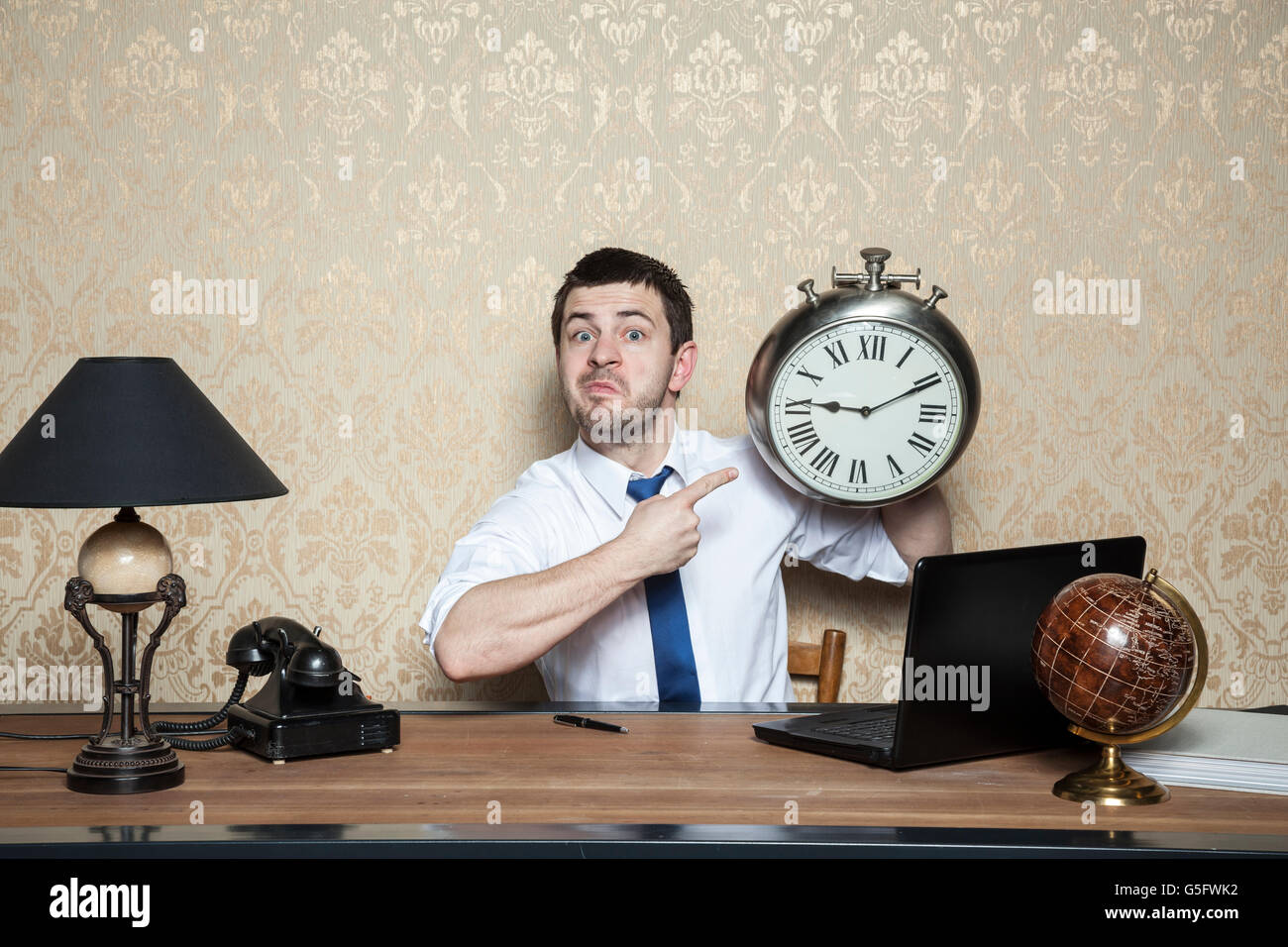 Late for work angry boss hi-res stock photography and images - Alamy
