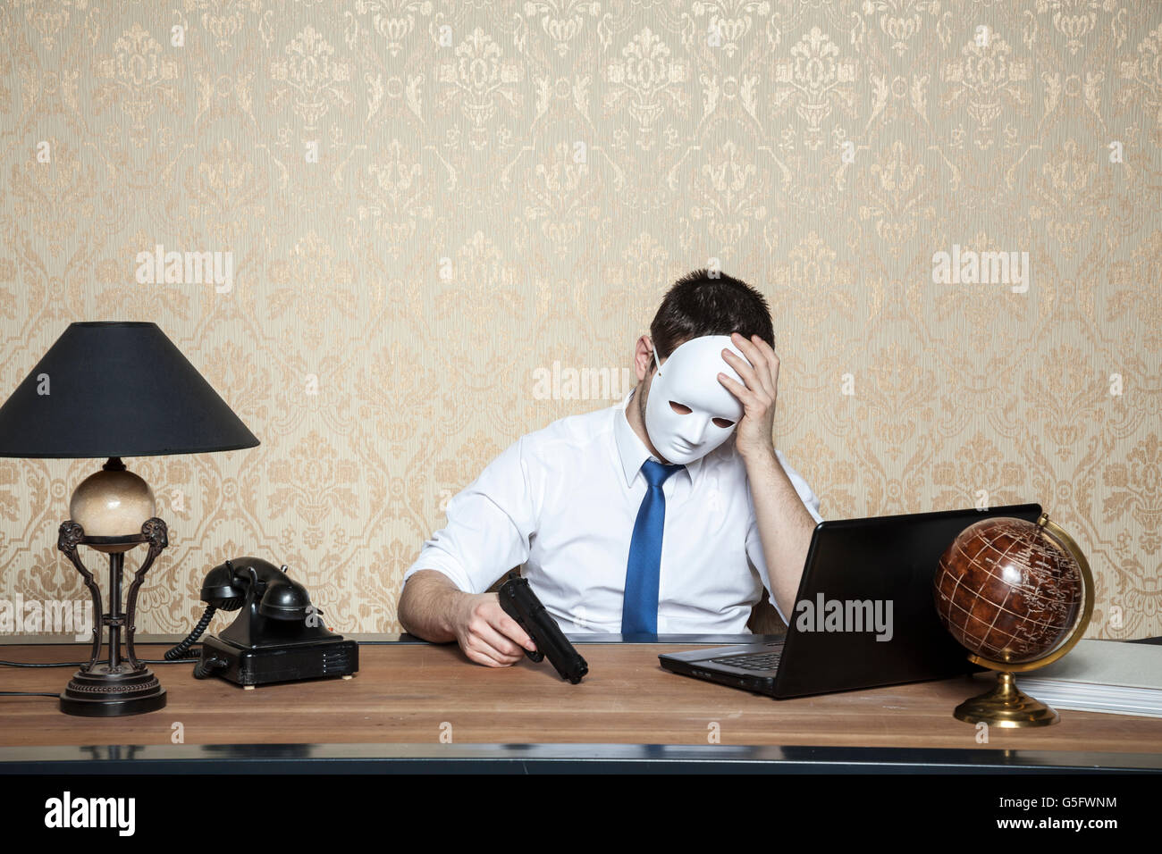 businessman does not know what to do Stock Photo - Alamy