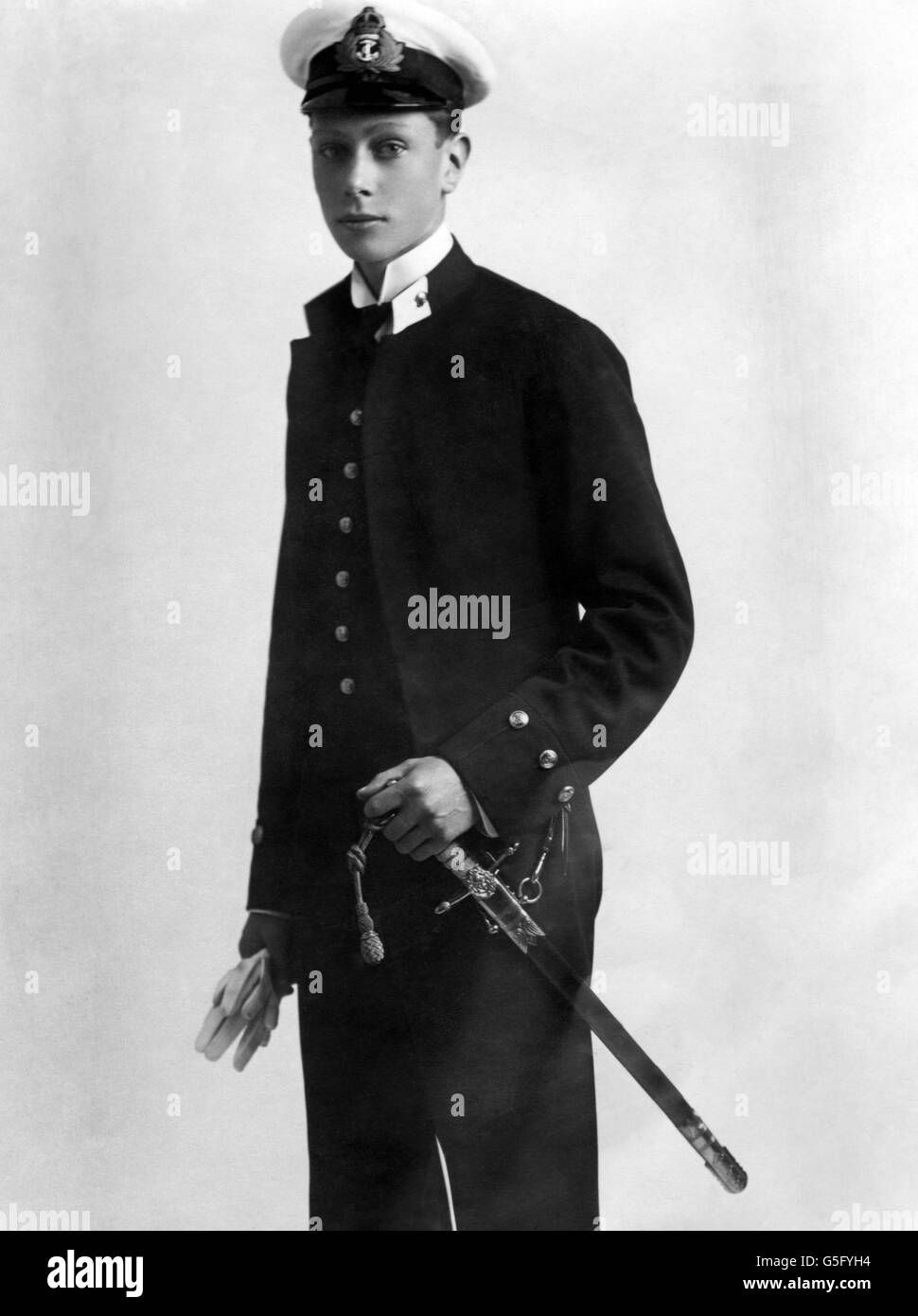 Dressed in first world war uniform Black and White Stock Photos ...