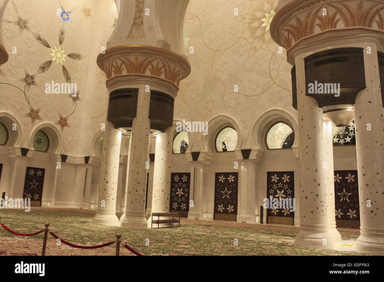 Sheikh zayed interiors hi-res stock photography and images - Alamy