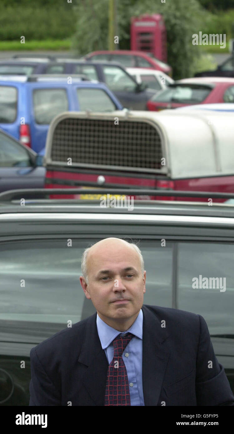 Conservative leader candidate Iain Duncan Smith arrives to address a ...