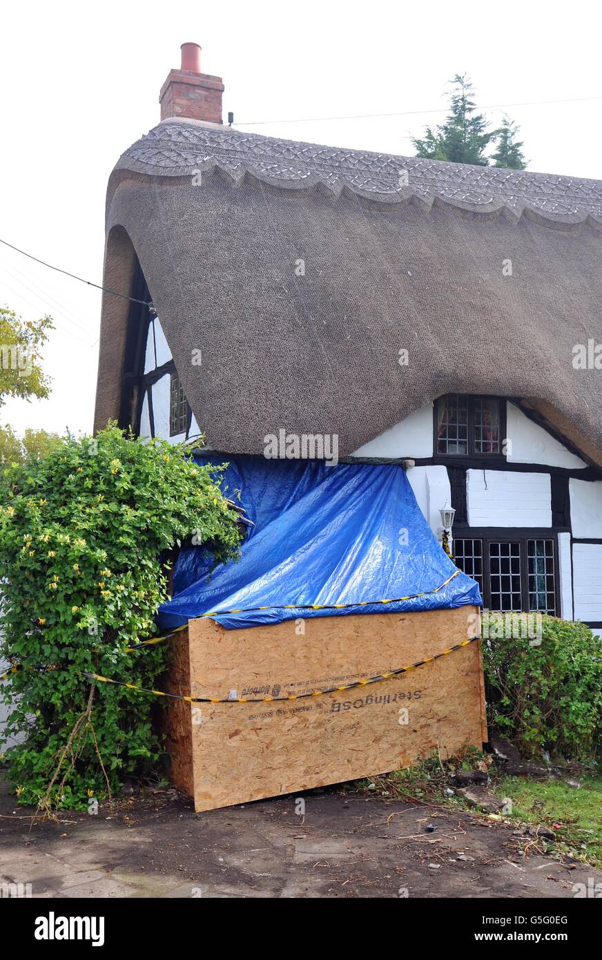 Car crashes into house hi-res stock photography and images - Alamy