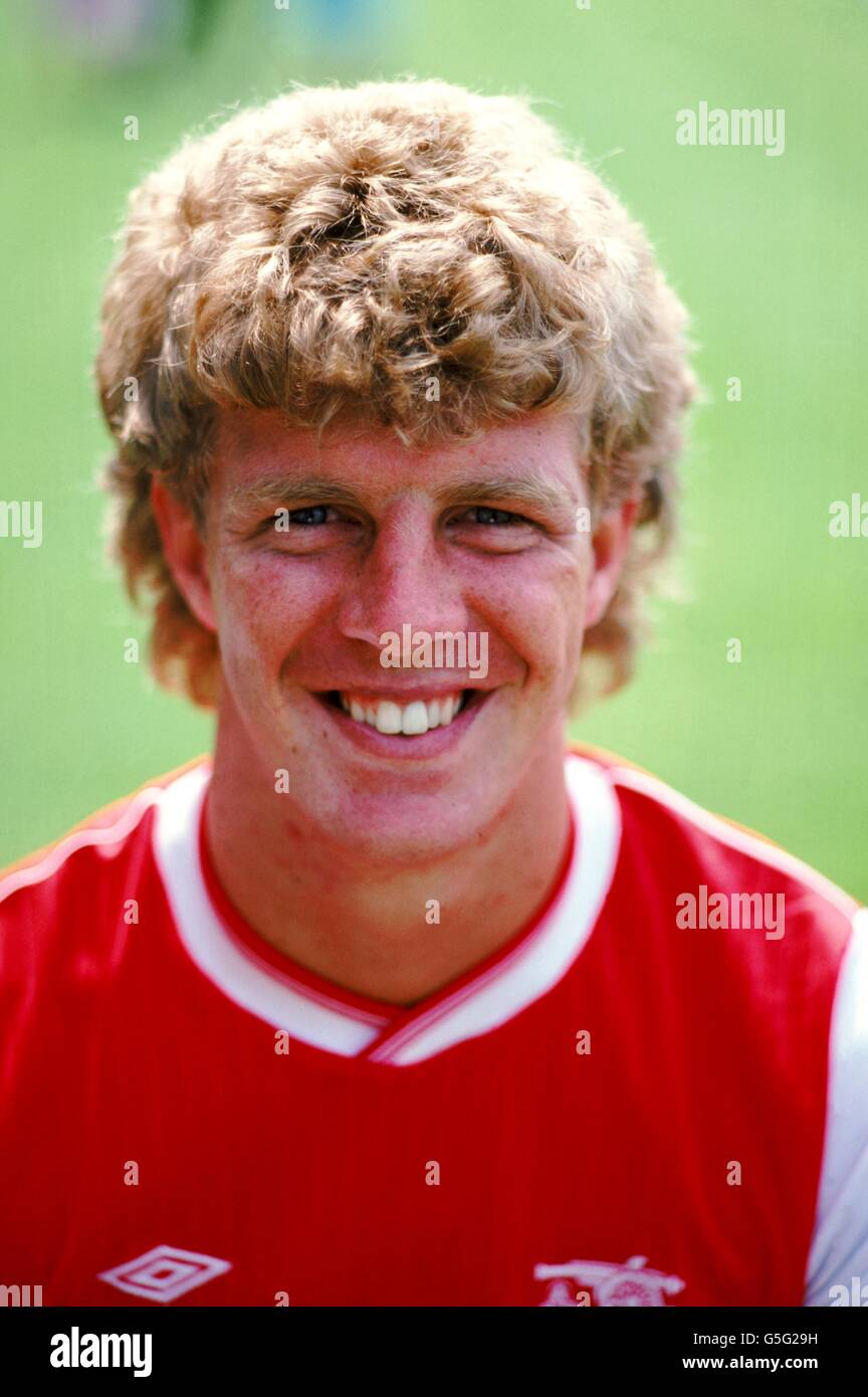 Soccer - Arsenal Photocall. Tommy Caton, Arsenal Stock Photo - Alamy