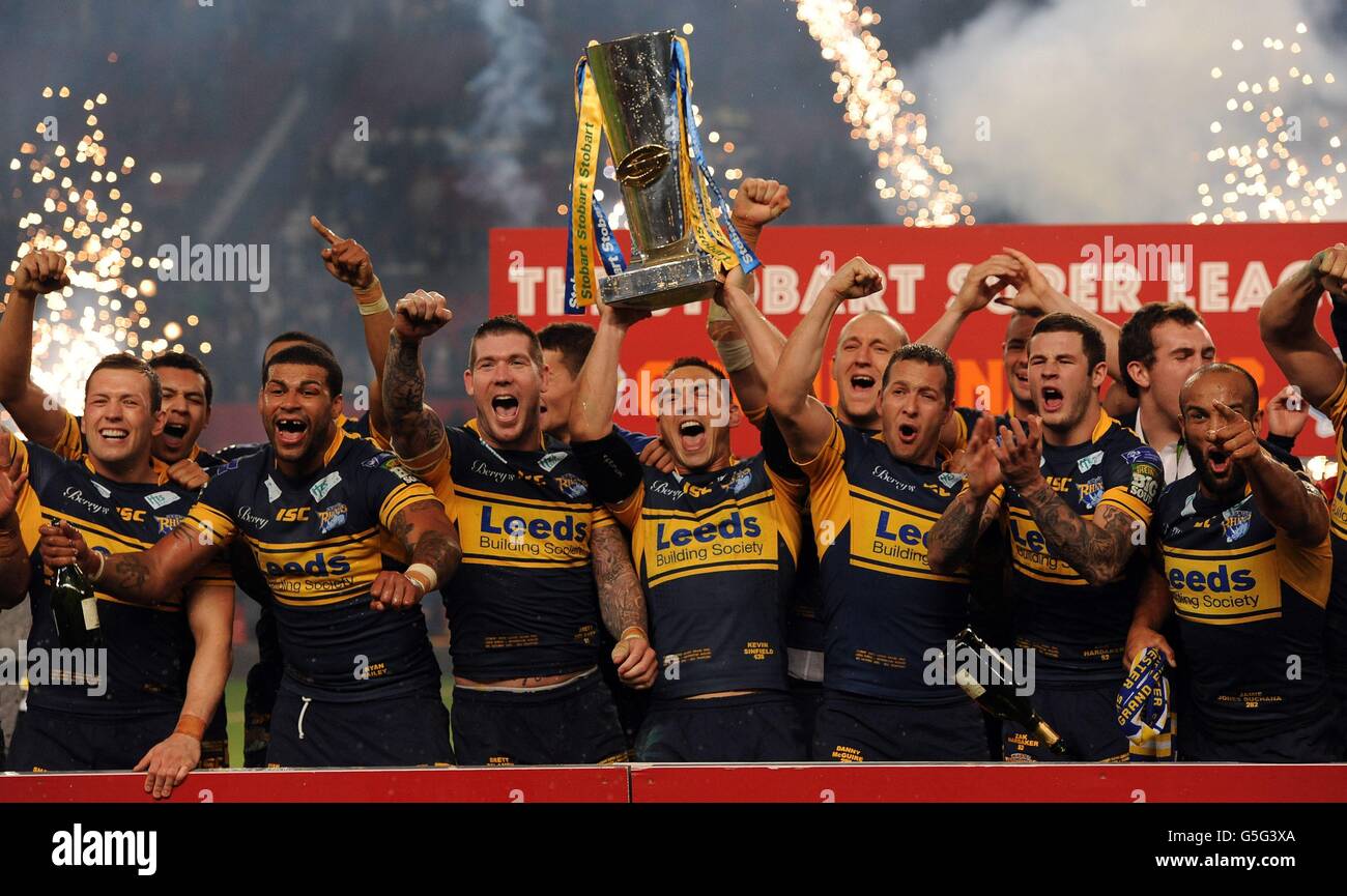 Leeds Rhinos' Kevin Sinfield with the trophy as Leed Rhinos celebrate ...