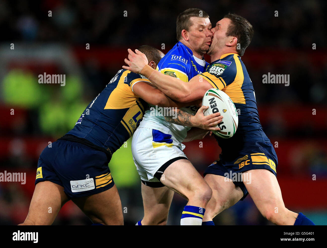 Clash of rhinos hi-res stock photography and images - Alamy