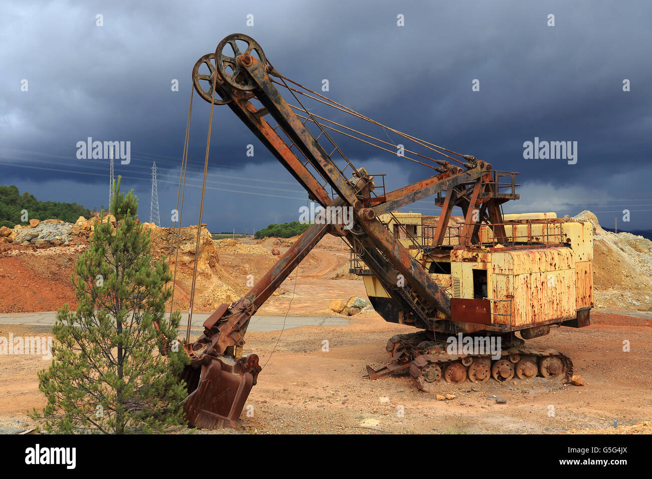 Mining machinery hi-res stock photography and images - Alamy