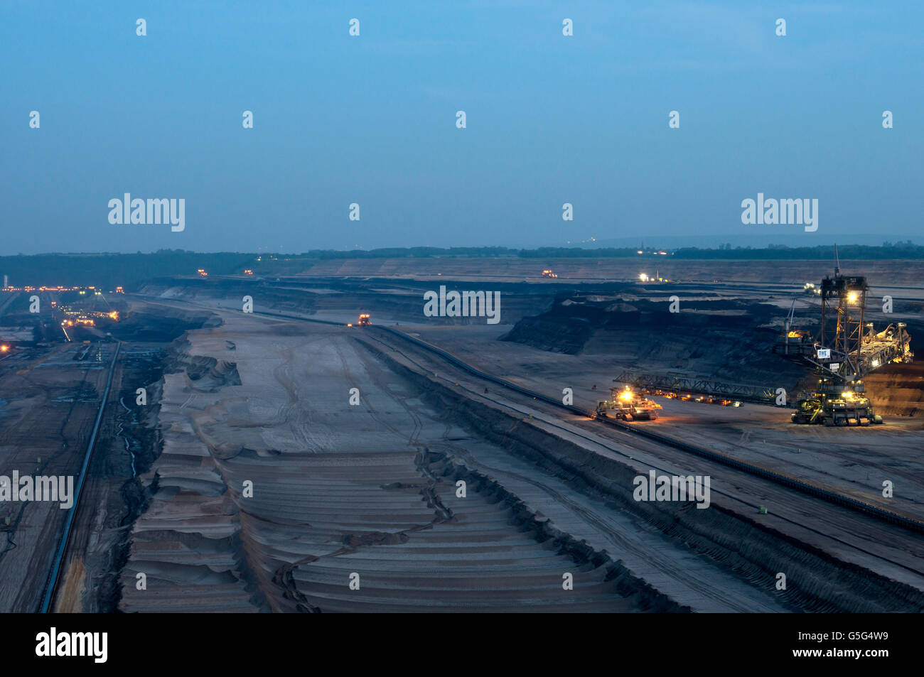 Strip mining hi-res stock photography and images - Alamy