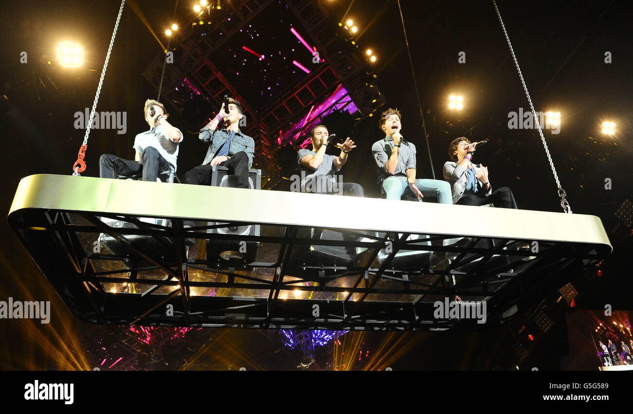 One Direction singing at the BBC Radio 1 Teen Awards at Wembley Arena ...