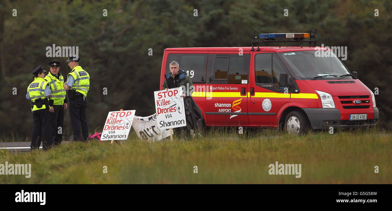 Shannon Peace activists Niall Farrell and Margaretta D'arcy are ...