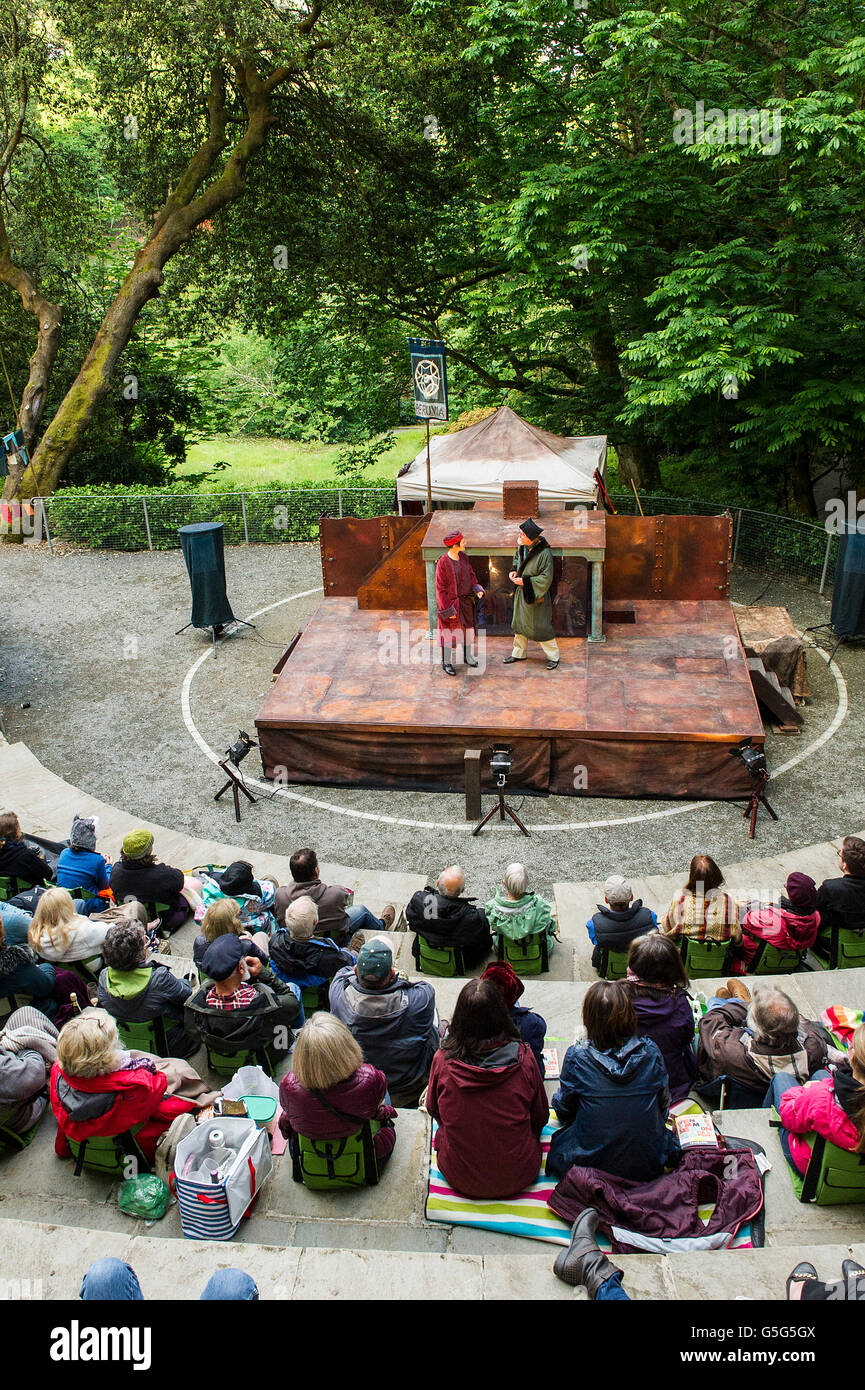 Trebah gardens amphitheatre cornwall hi-res stock photography and ...