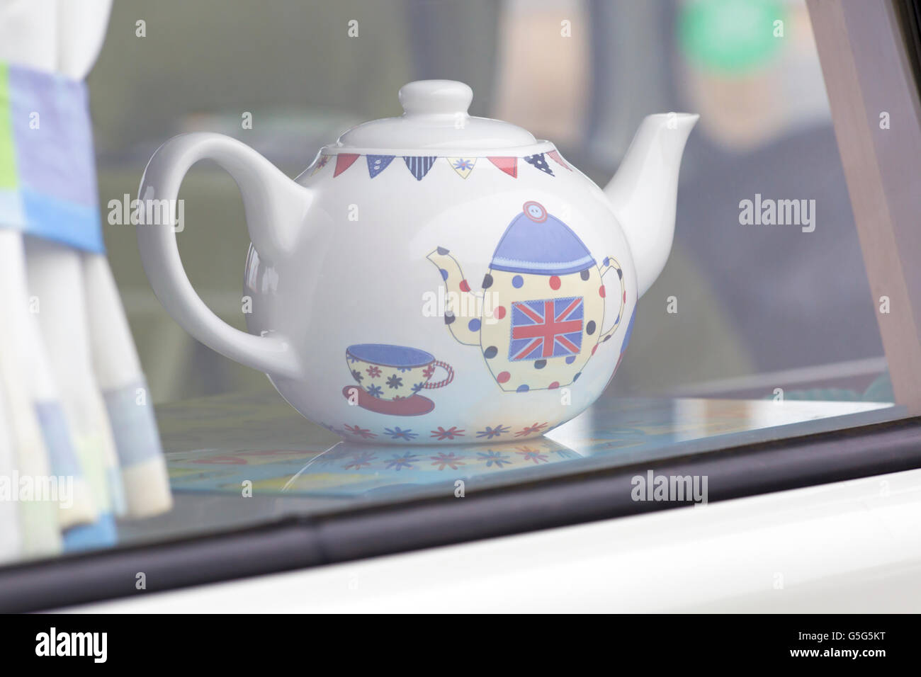 Decorative iconic tea pot hi-res stock photography and images - Alamy